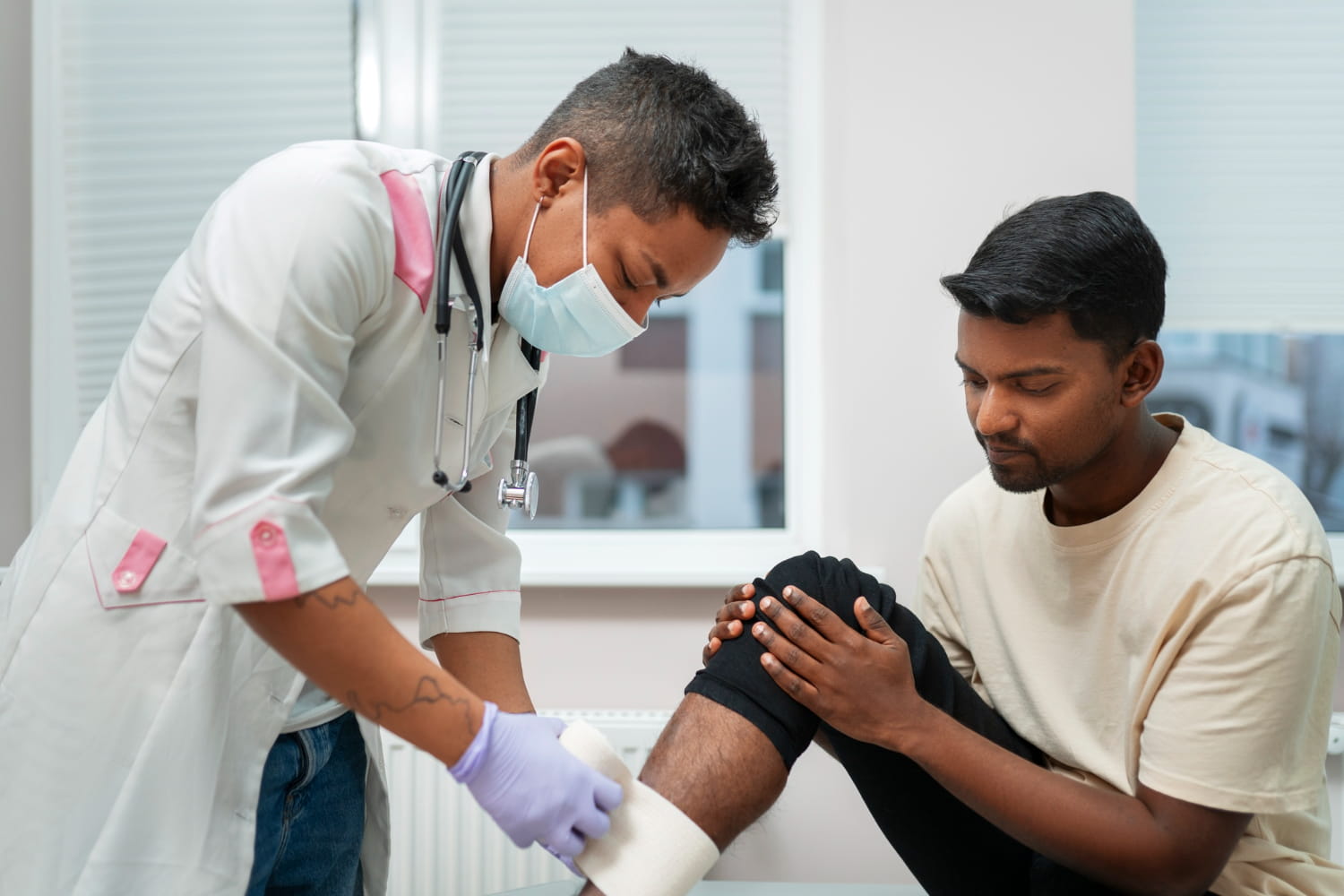Chronic Wounds: When to Consult a Specialist